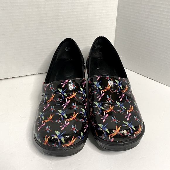 EASY WORKS | Shoes | Easy Works Patent Leather Dragonfly Clogs Sz 85 ...